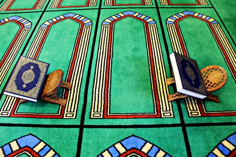 Rules of the Masjid When Visiting (Mosque Etiquette)