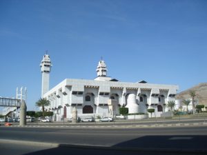 5 Things To Know About Masjid e Aisha / Masjid e Taneem In Makkah