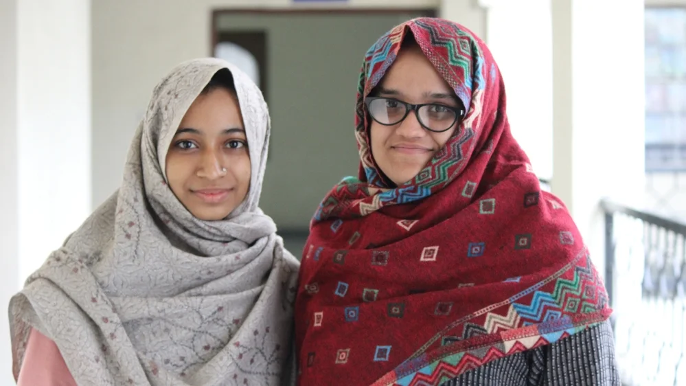 Meet Ayesha Renna Who Protected Her Muslim Friend From Indian Police