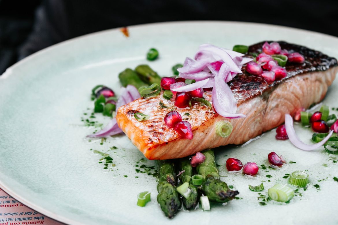 8 Foods To Eat In Suhoor To Feel Less Hungry or Thirsty During Fasting