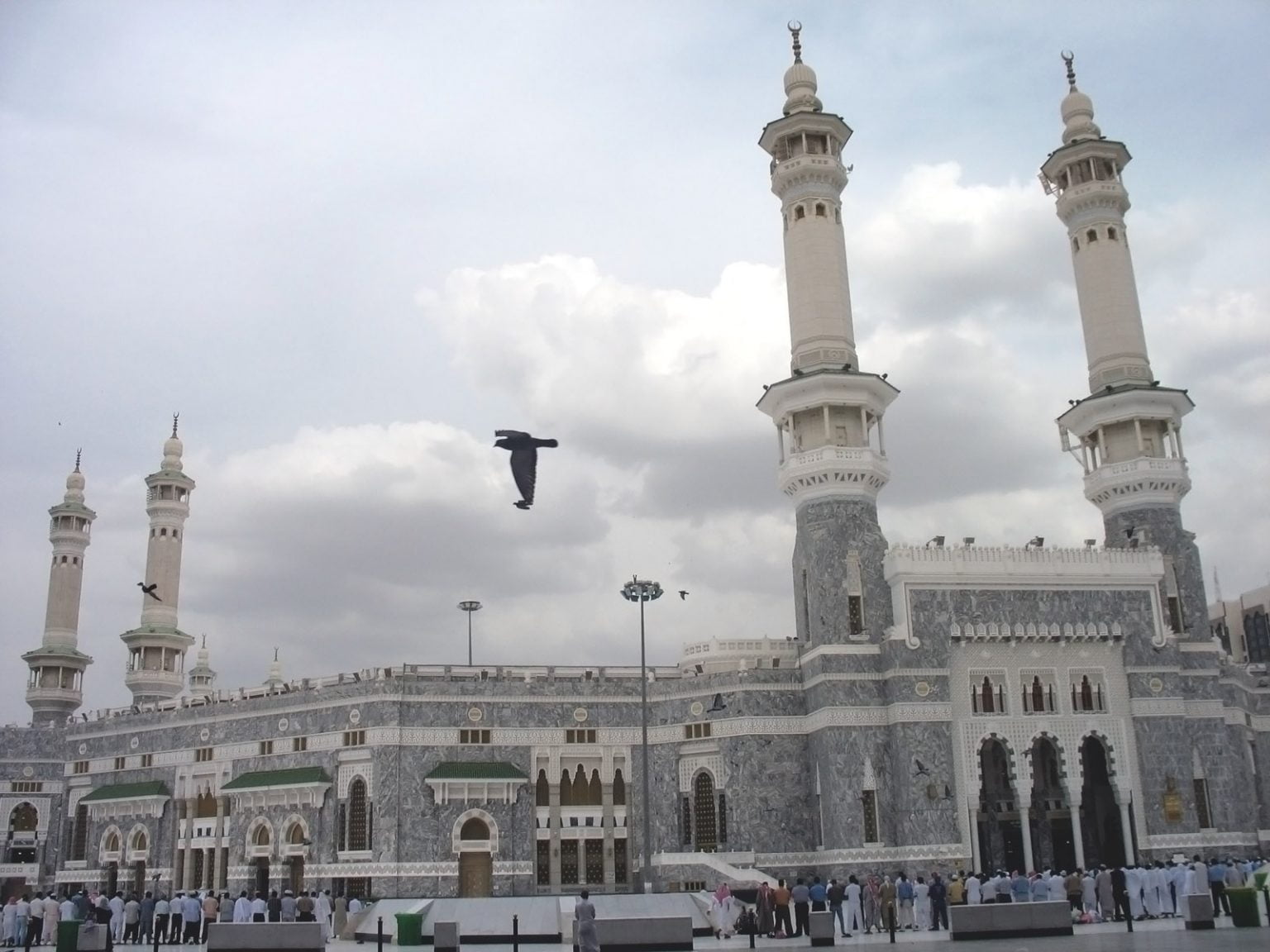 Sheikh Saud Al-Shuraim Retires After 32 Years at Masjid Al Haram