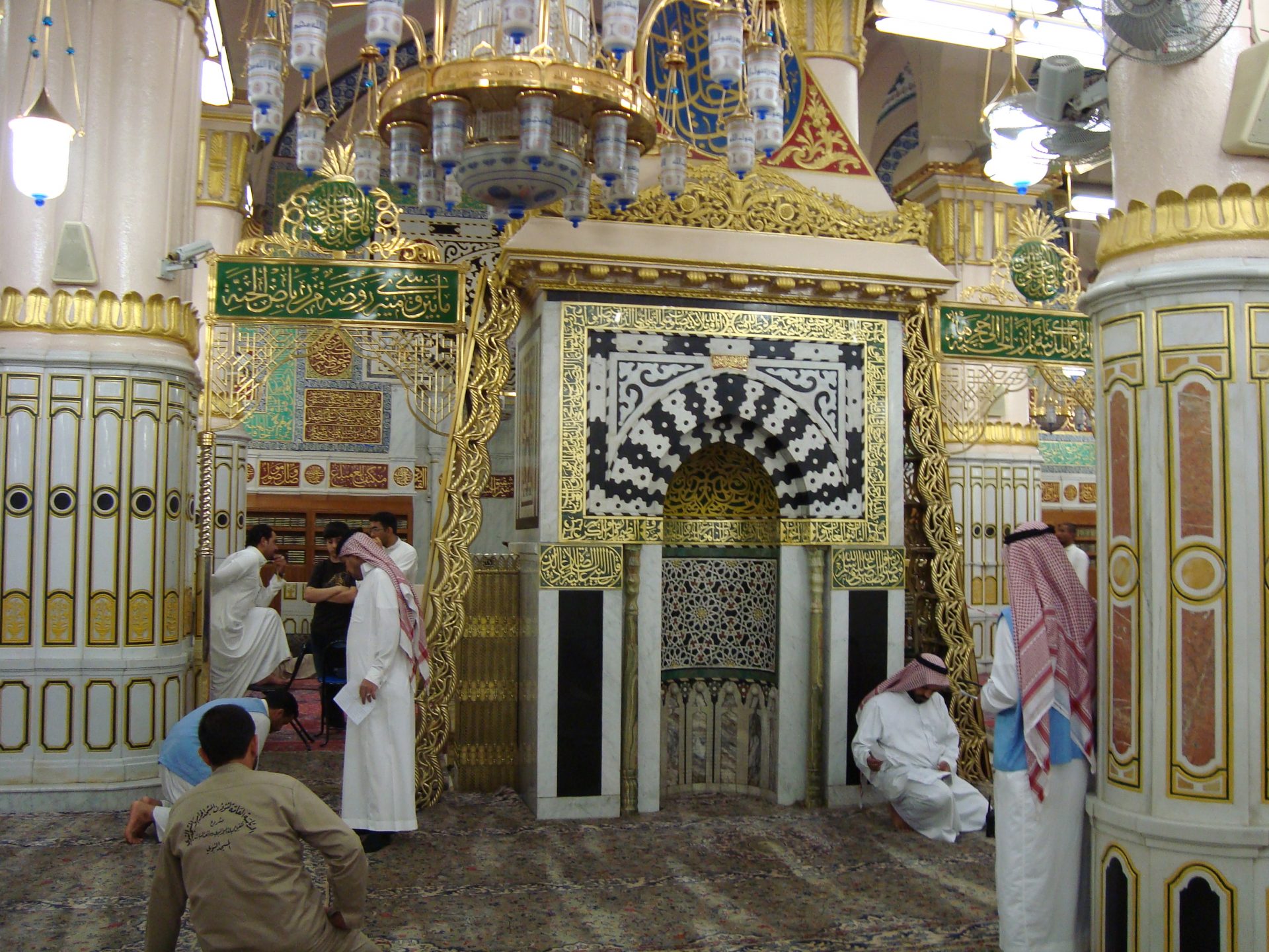 5 Important Mihrab Located In Masjid An Nabawi To Visit