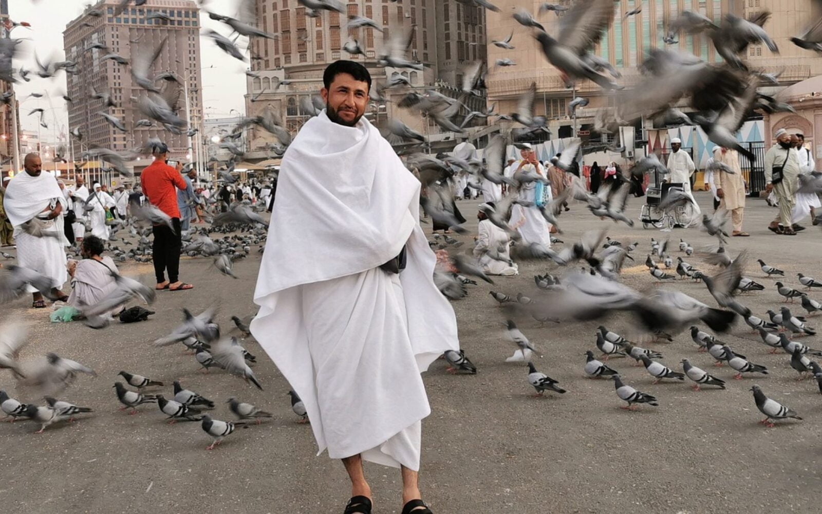 How To Wear Ihram (Step-by-Step Guide)
