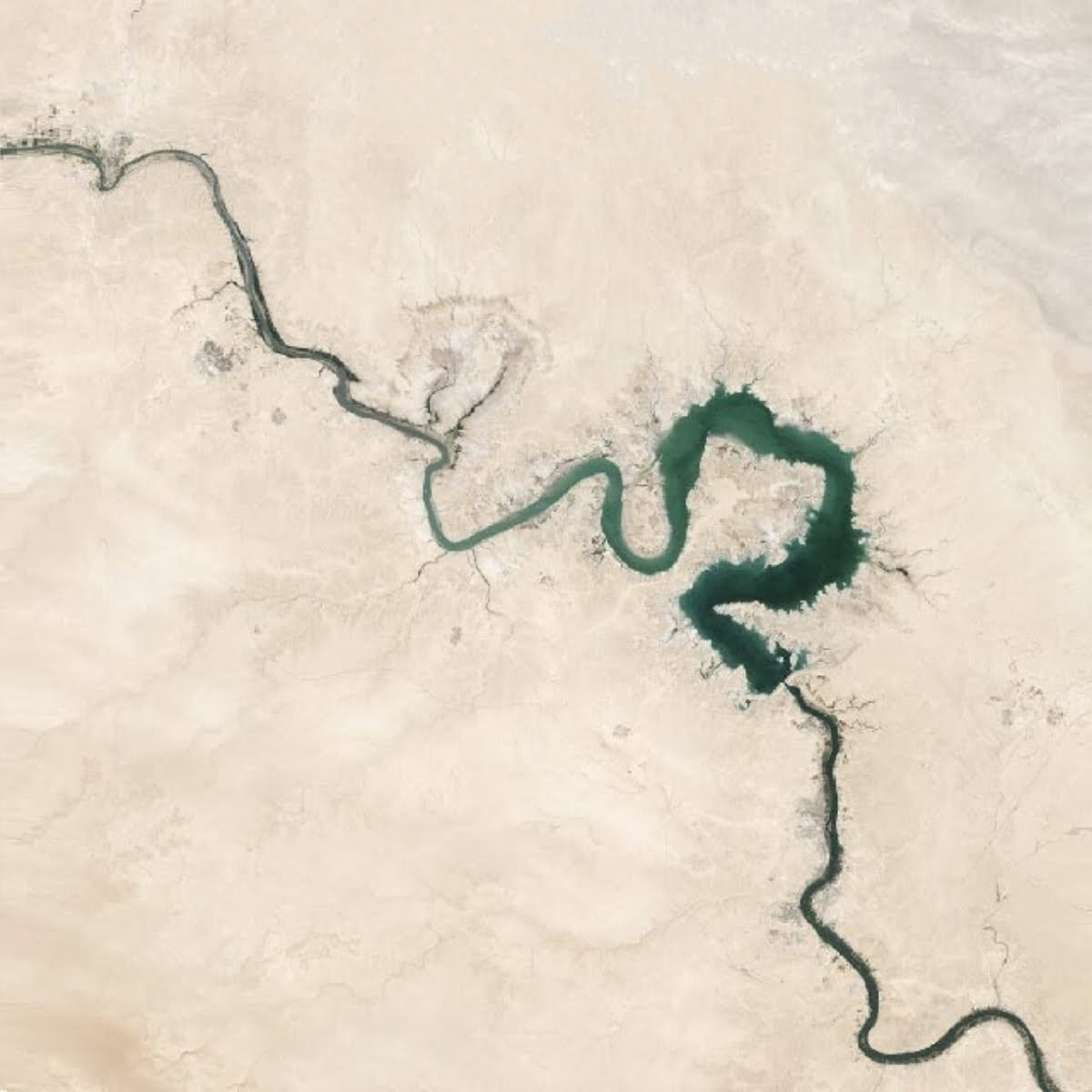 Drying Euphrates River: Sign of Qayamah