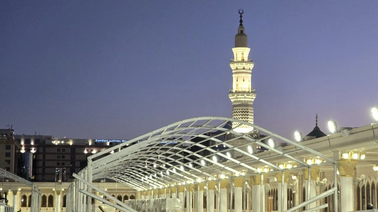 New Canopy Being Constructed at Masjid an-Nabawi Rooftop