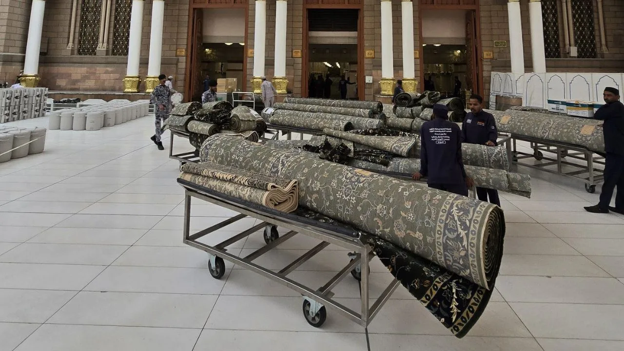 New Carpets Placed in Rawdah Ahead of Ramadan 2025