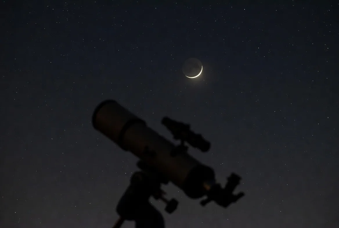 Using Telescope to See 2026 Ramadan Moon Could Cause Eye Damage ...