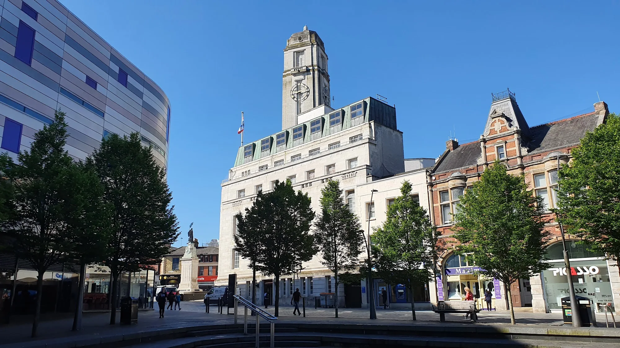 25 Non-Muslim Luton Council Staff Fast During Ramadan 2026 to Honour ...