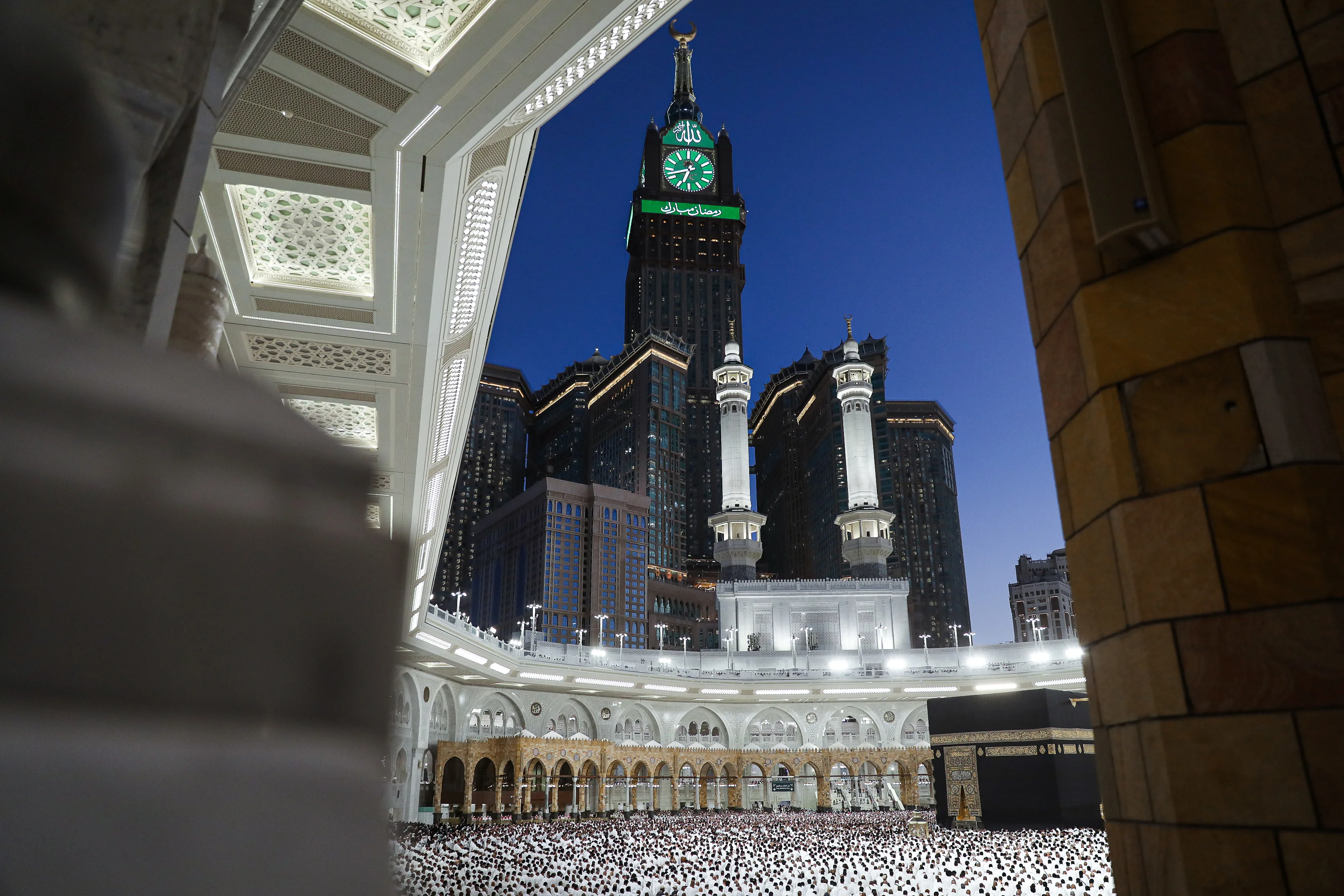 Masjid al-Haram Opens Women's Volunteer in Tech, Media, AI, Photography ...